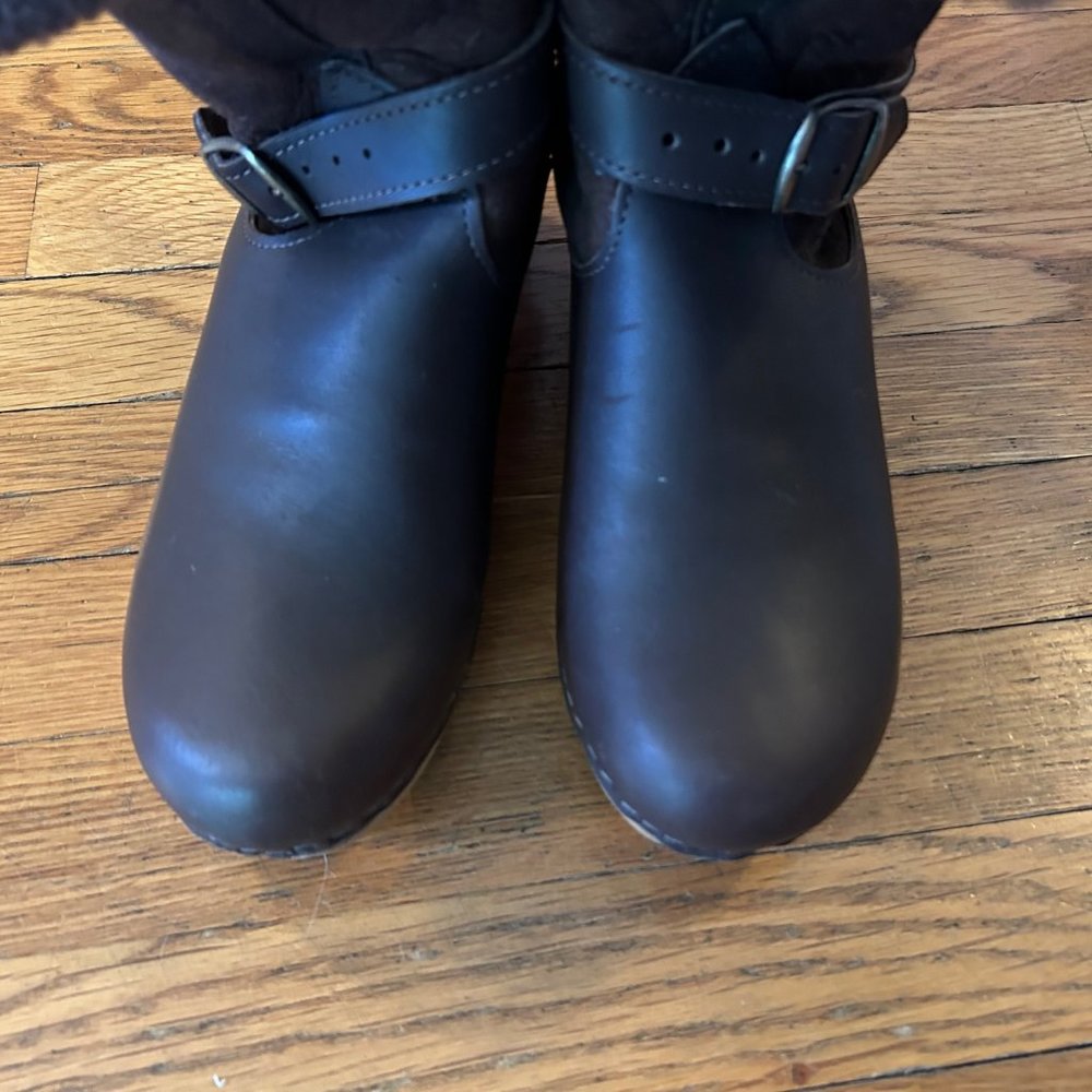Sven's Shoes Tall Shearling Lined Boot- Size 42 - Gem